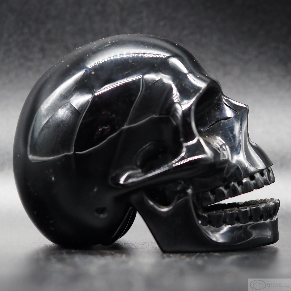 Obsidian Human Skull (O06) – Henge Skulls
